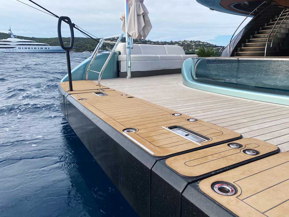 Made-to-measure solid foam Transom Fenders